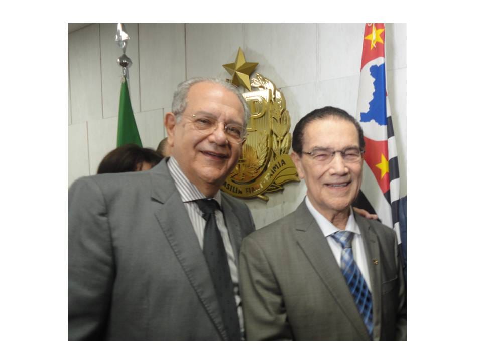 Memórias junto à trajetória de Divaldo, o incansável divulgador ...